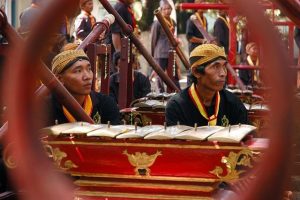 Discovering the Rich Traditions of the Quechua People
